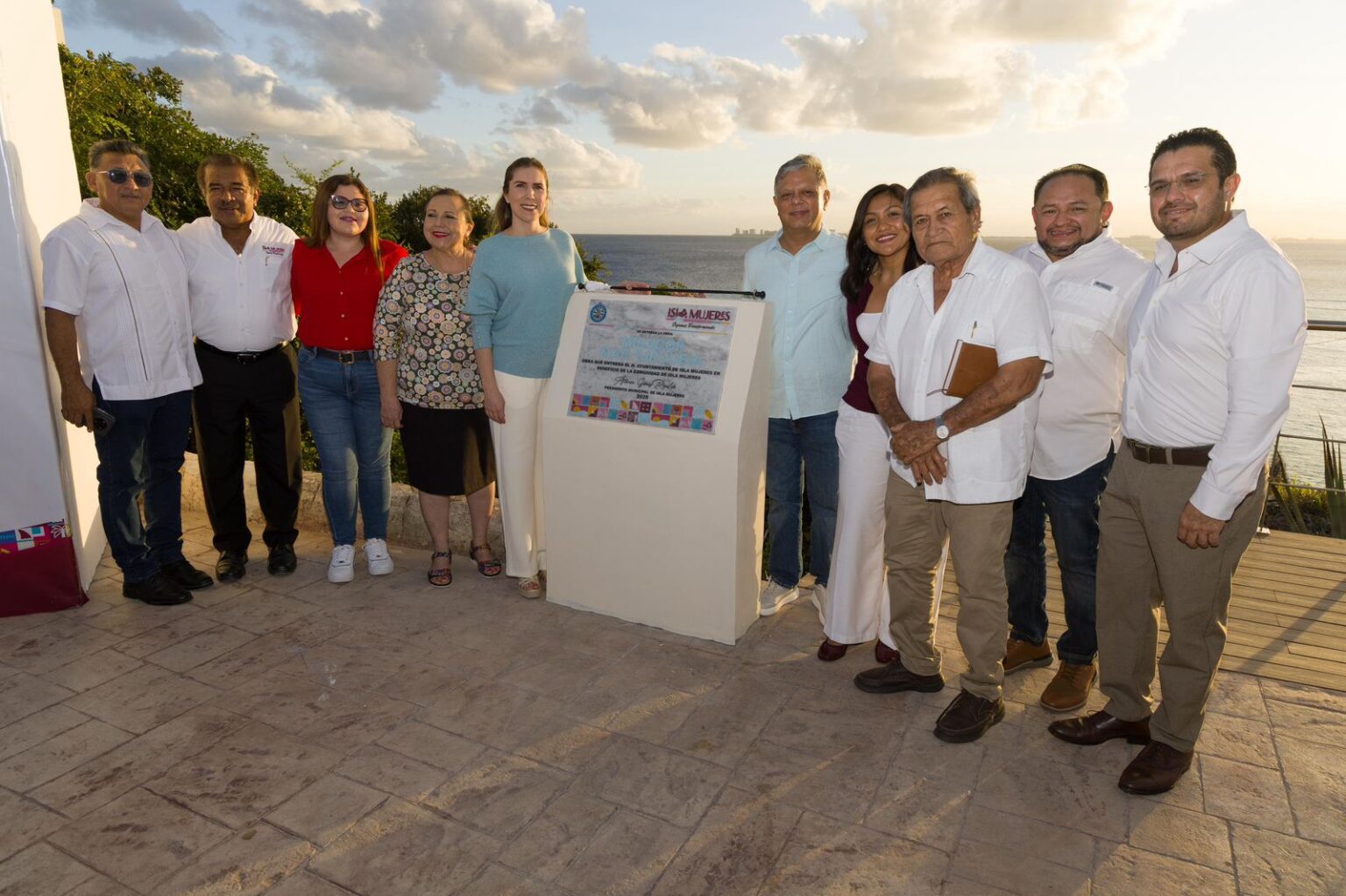 Atenea inaugura el nuevo mirador Mar Turquesa en Isla Mujeres